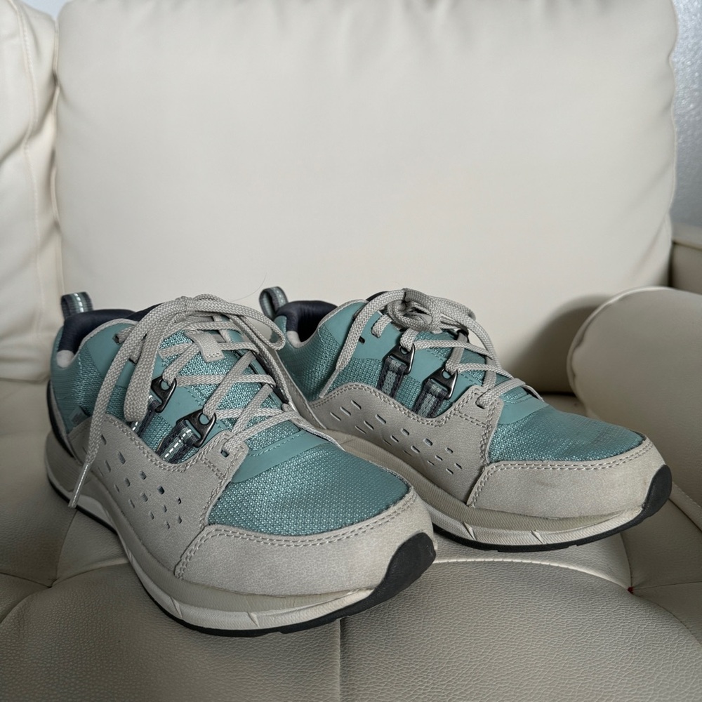 L.L Bean Women's Bean's Comfort Fitness Walking Shoes - Gem